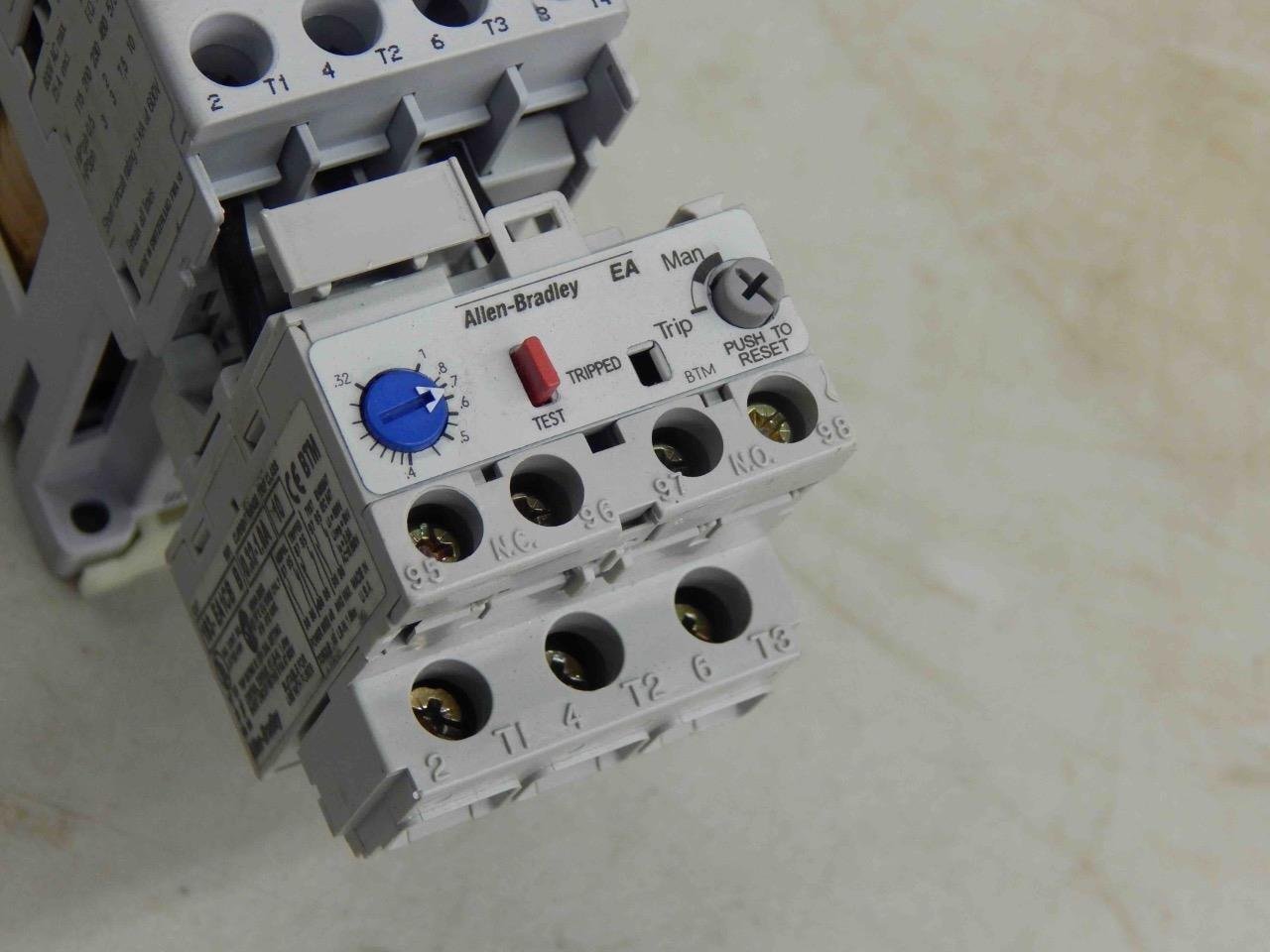 #567 Allen Bradley 100-C12D*400 24Vdc Coil Contactor + 193-EA1CB .32-1 ...