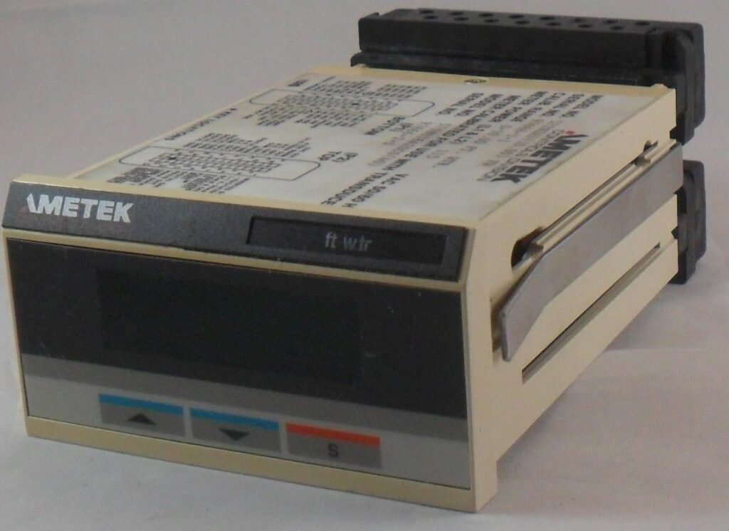 Ametek Controls 572B2A1 (10.00) FW Digital Meter 0-10.00 Ft WTR 115Vac ...