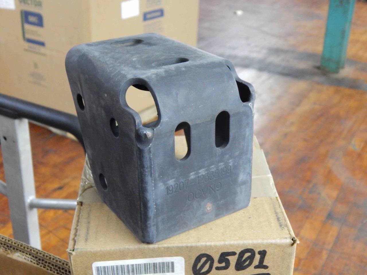 Humvee, HMMWV M998, 12338199, 5588017, 5549612 Bumper Mount Bracket ...