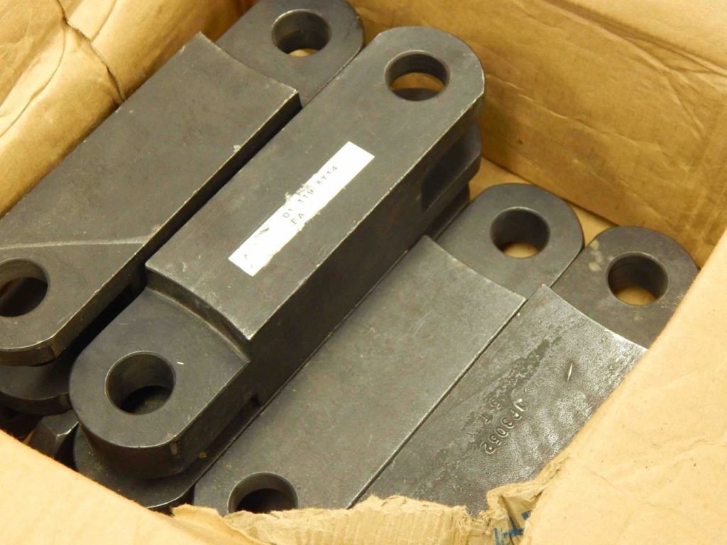 CAT, Caterpillar 1P-3052, 5120-01-119-1714 Link Pin (Sold Separately ...